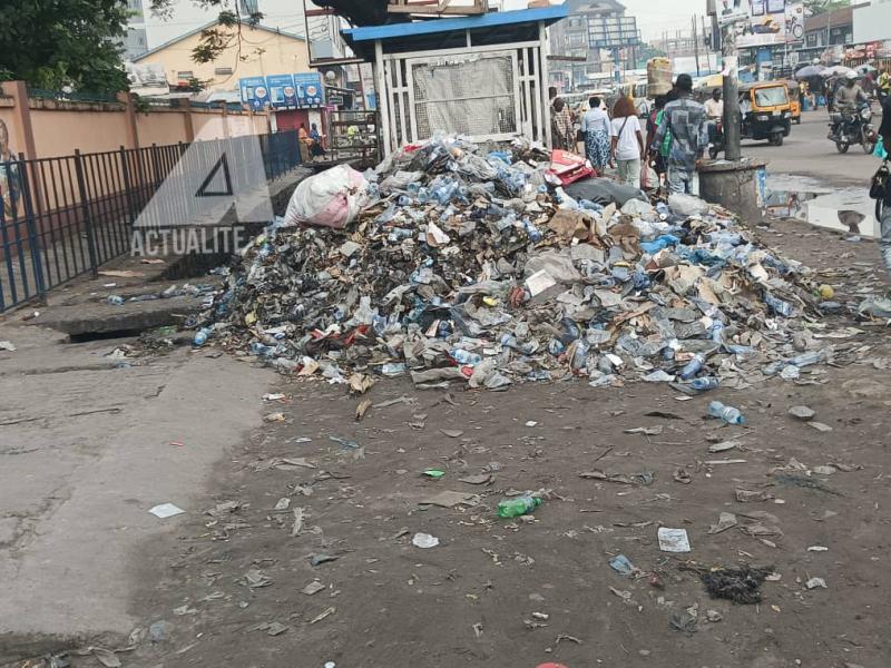 Kinshasa : après l’échec de “Kin Bopeto”, l’assainissement de la ville ... Kinshasa : après l’échec de “Kin Bopeto”, l’assainissement de la ville ...
